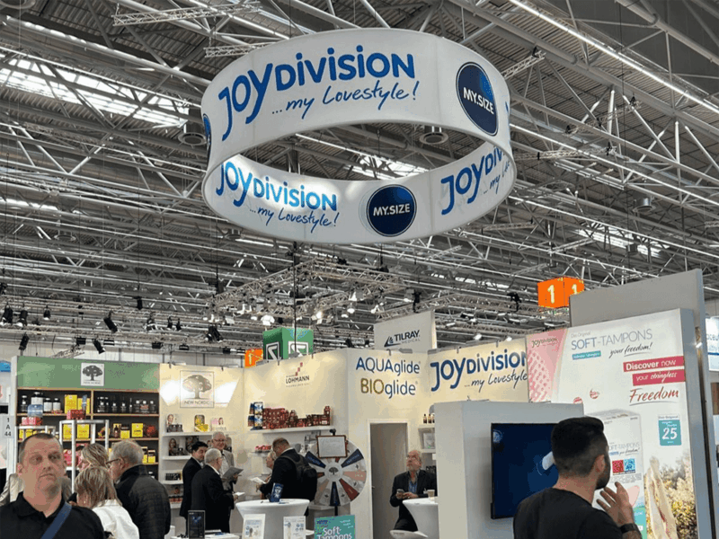 Trade Show Hanging Signs - Custom Made Trade Show Booths